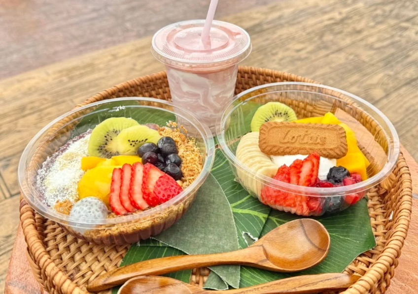 沖縄・北谷で話題沸騰中 「Acai bowl Pink Palace」へGO！ 便 | 高級車・外車レンタカープライム沖縄